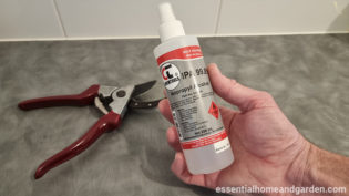 How To Clean Pruning Shears - Sterilize And Clean Your Pruners